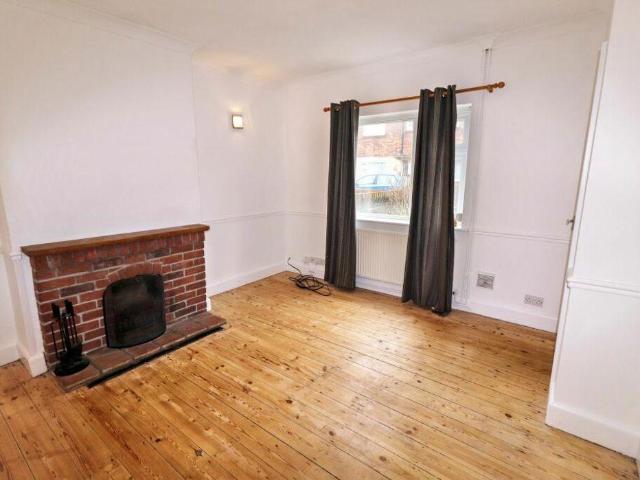 2 bed house for sale