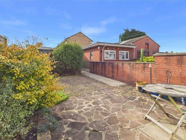 2 bed house for sale