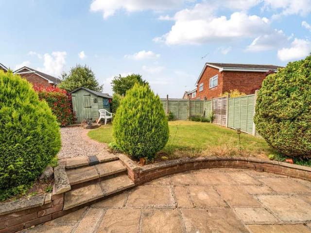 2 bed house for sale