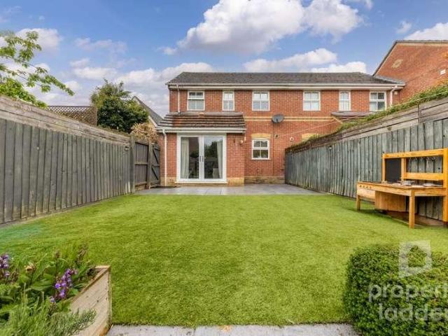 2 bed house for sale