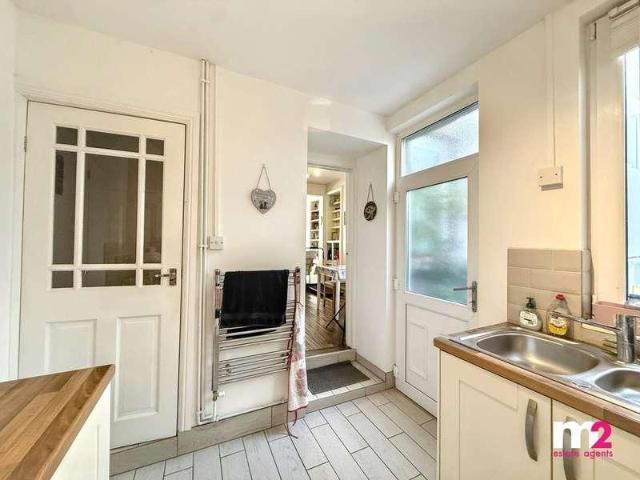 2 bed house for sale