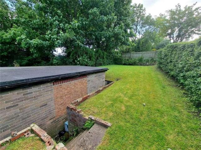 2 bed house for sale