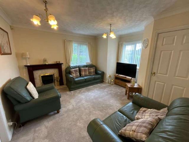 2 bed house for sale