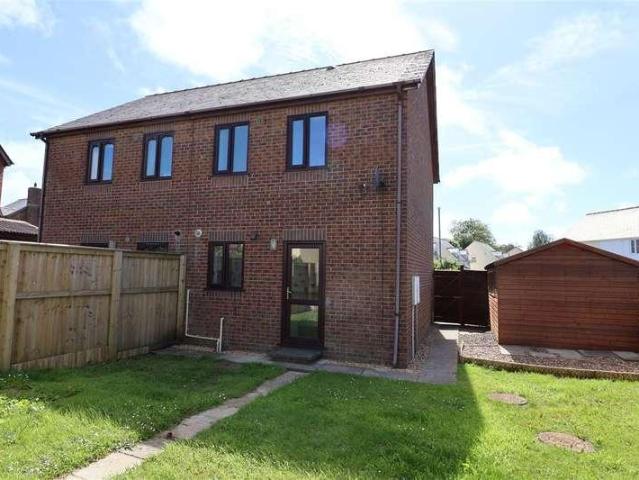 2 bed house for sale