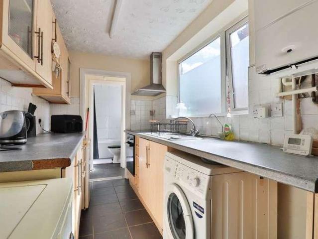 2 bed house for sale