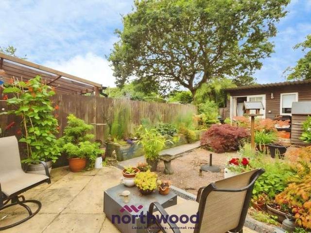 2 bed house for sale