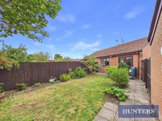 2 bed house for sale