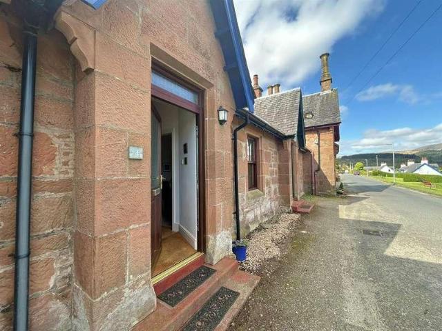 2 bed house for sale