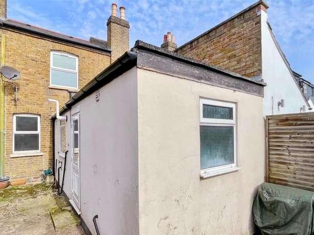 2 bed house for sale
