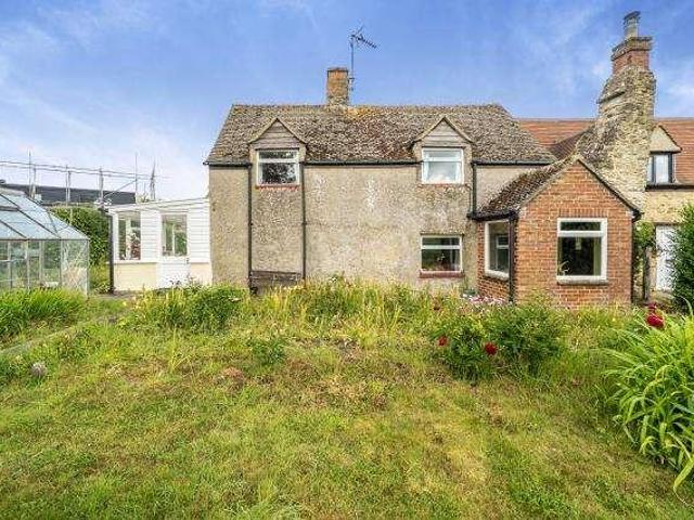 2 bed house for sale