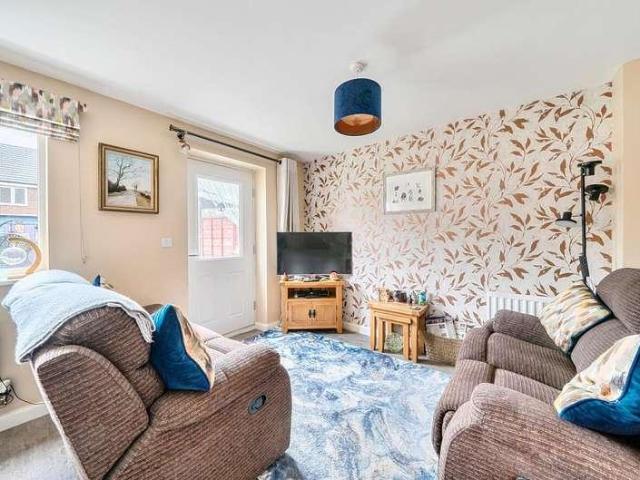 2 bed house for sale