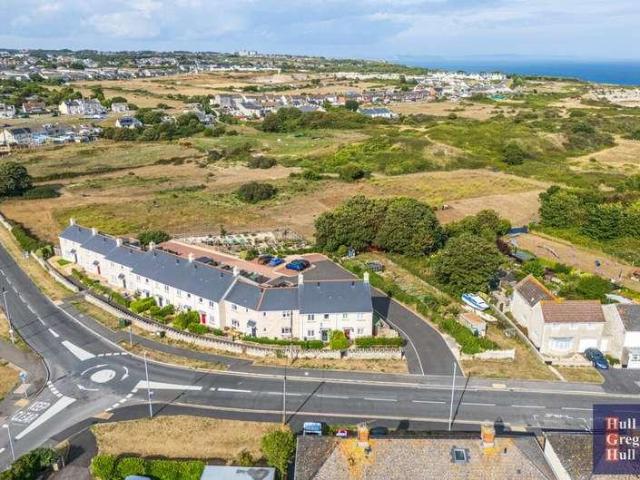2 bed house for sale
