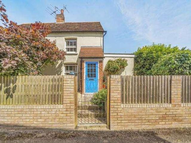 2 bed house for sale