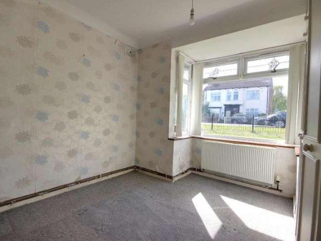2 bed house for sale