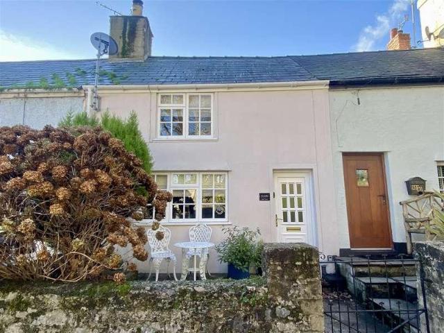 2 bed house for sale