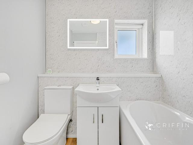 2 bed house for sale