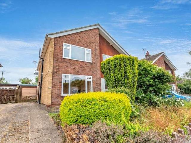2 bed house for sale