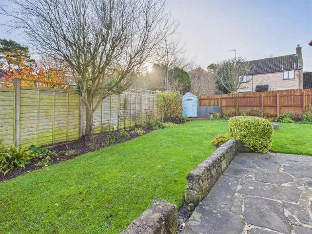 2 bed house for sale