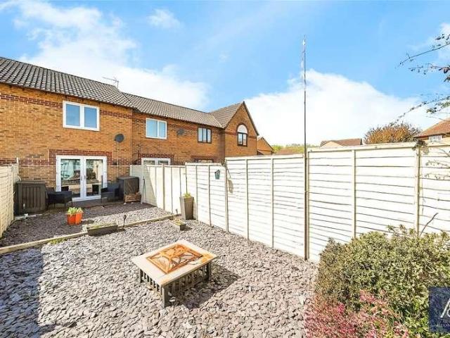 2 bed house for sale