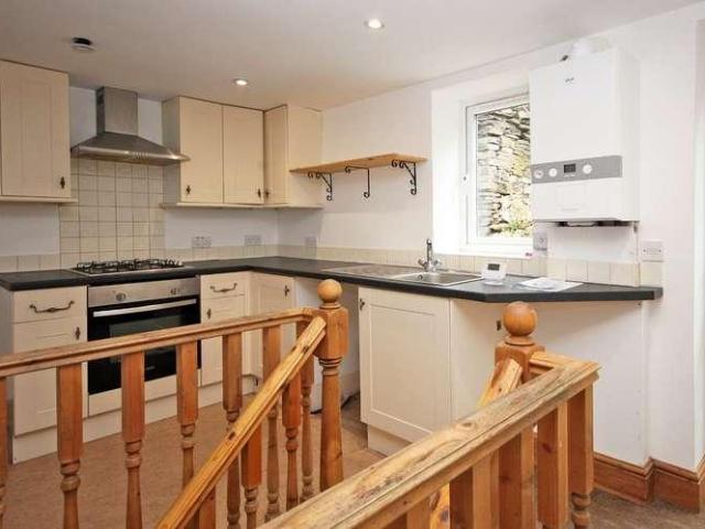 2 bed house for sale