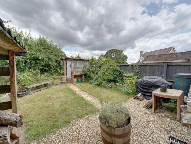 2 bed house for sale