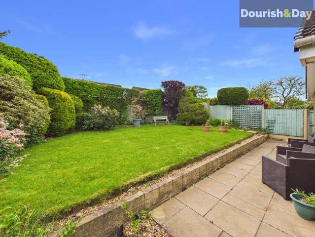 2 bed house for sale