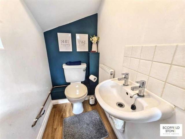 2 bed house for sale
