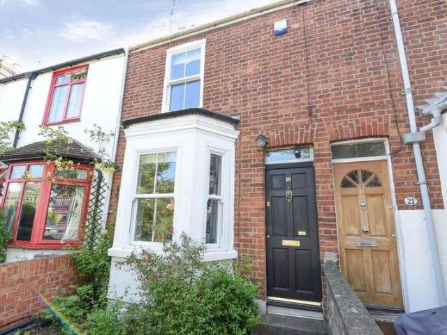 2 bed house for sale