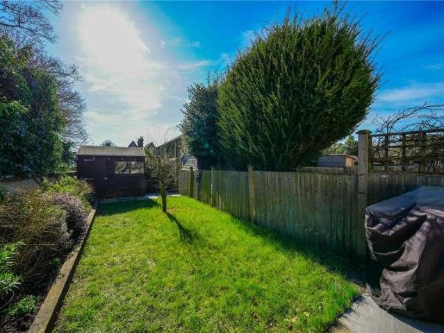 2 bed house for sale
