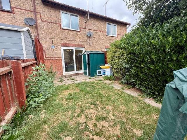2 bed house for sale