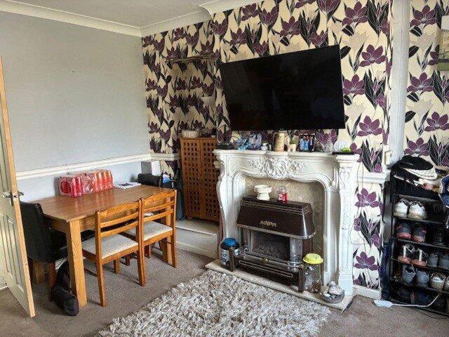 2 bed house for sale