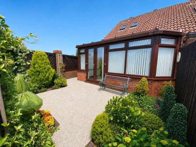 2 bed house for sale