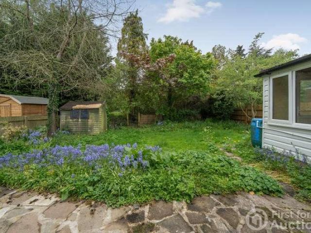 2 bed house for sale