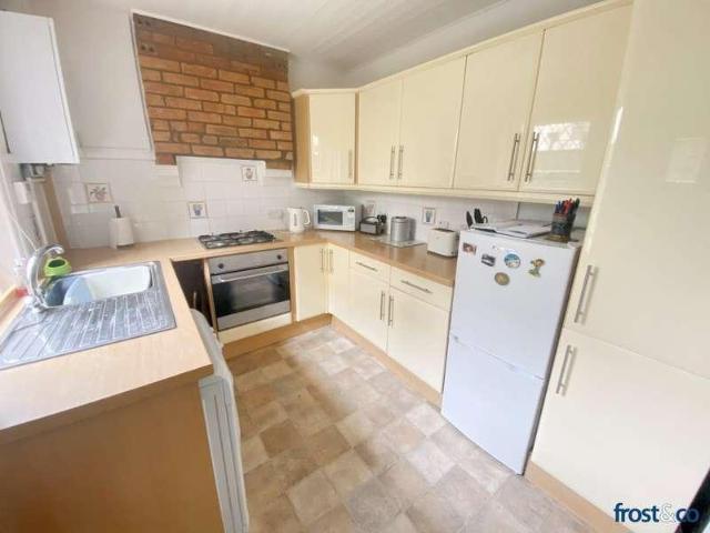 2 bed house for sale