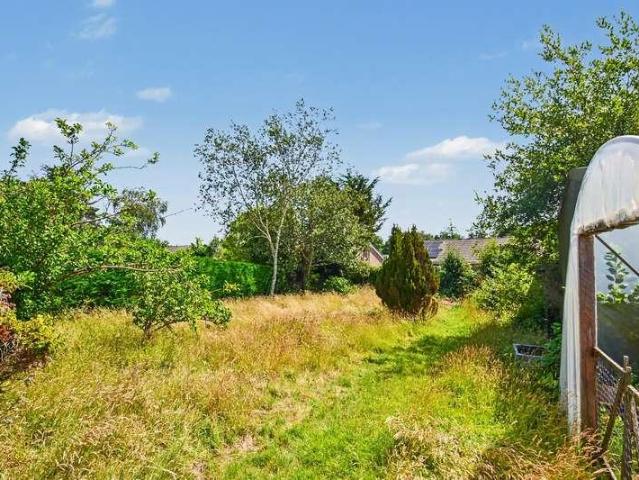2 bed house for sale