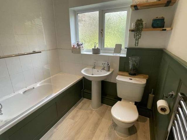 2 bed house for sale