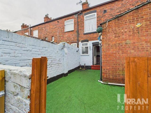 2 bed house for sale