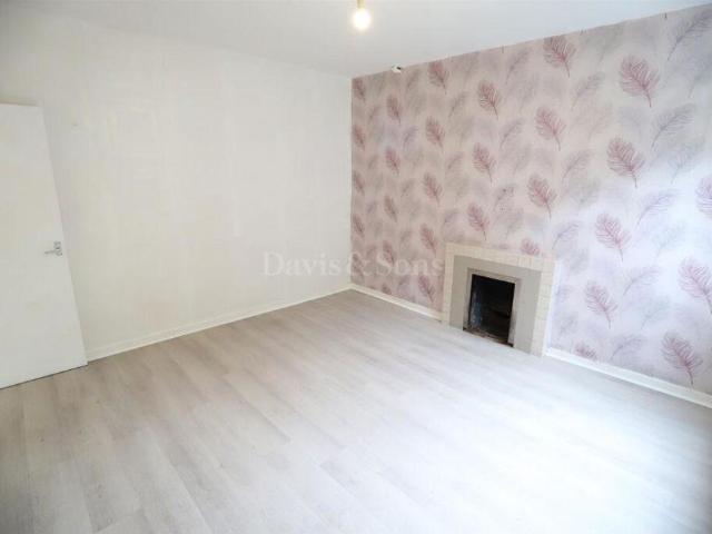 2 bed house for sale