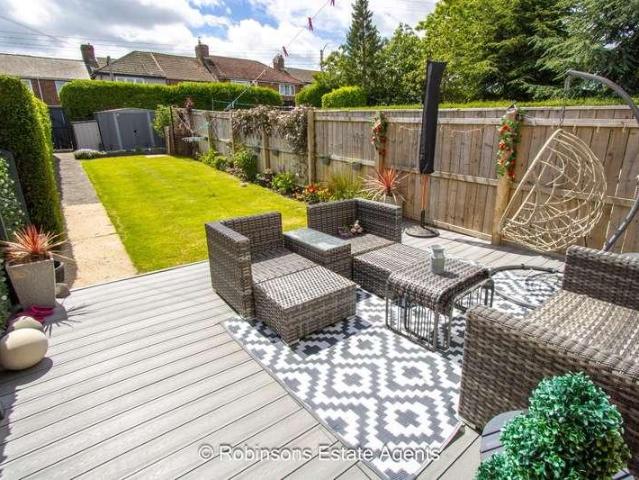 2 bed house for sale