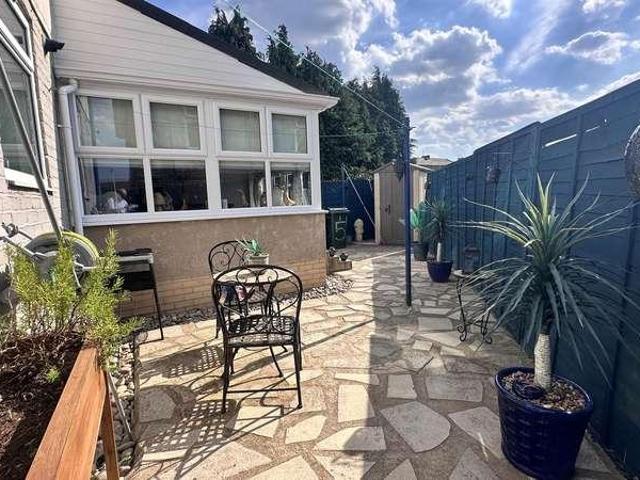 2 bed house for sale