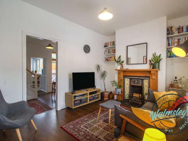 2 bed house for sale