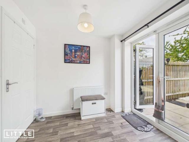 2 bed house for sale