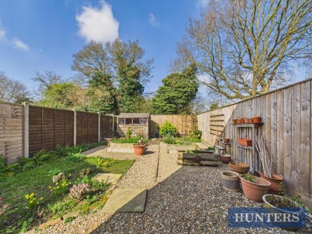 2 bed house for sale