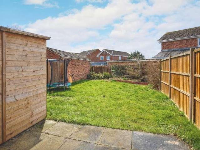 2 bed house for sale