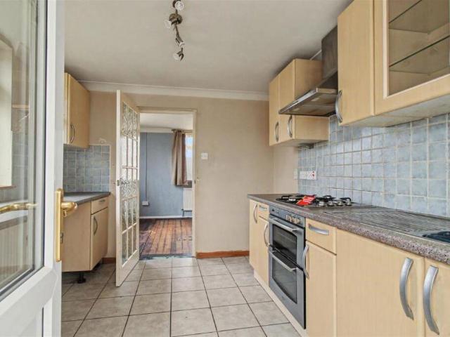 2 bed house for sale