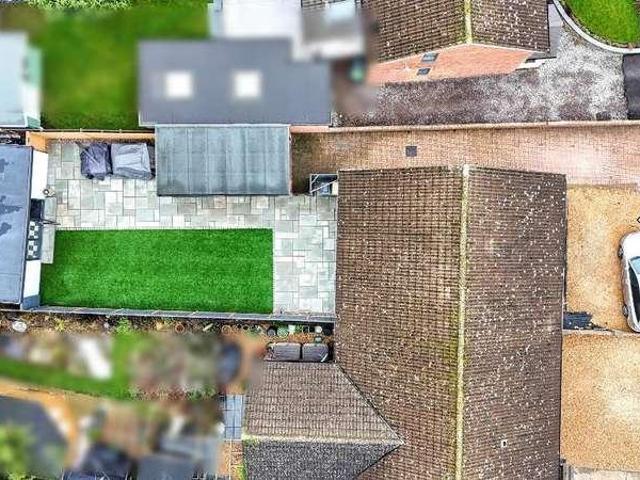 2 bed house for sale