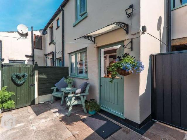 2 bed house for sale