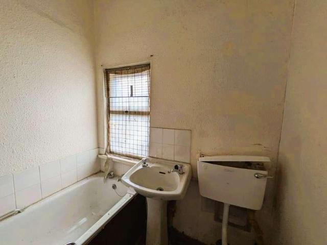 2 bed house for sale