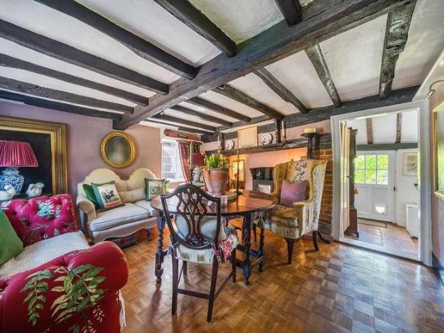 2 bed house for sale