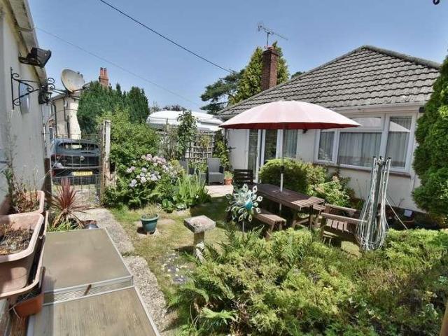 2 bed house for sale